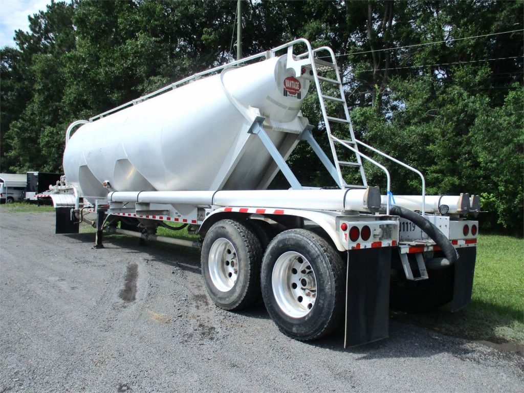 2011 Vantage ALUMINUM 1000 CUBIC FT PNEUMATIC TANKER - HandshakeFleet