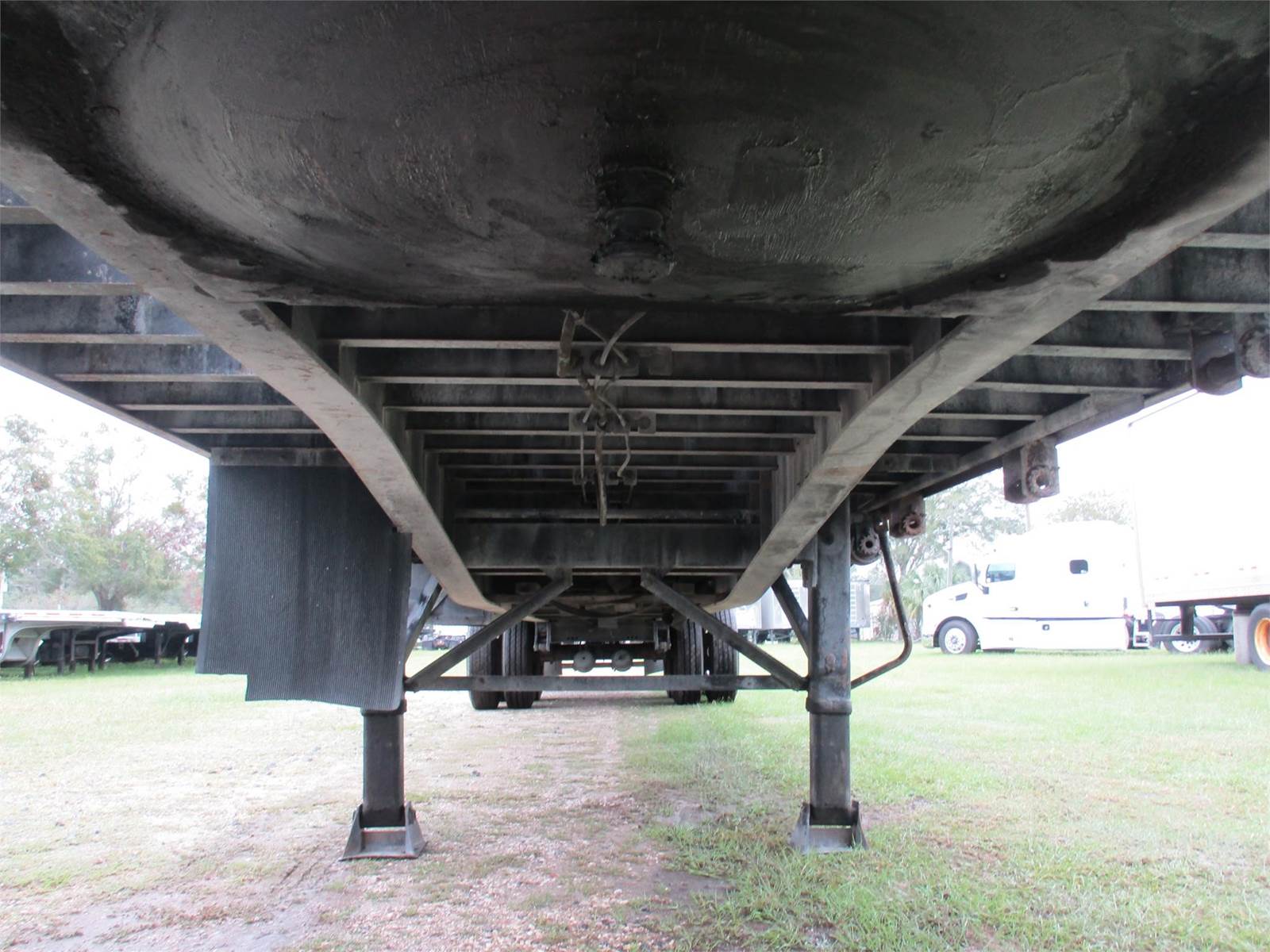 2005 Fontaine 45X102 MOFFETT KIT CLOSED SLIDING TANDEM - HandshakeFleet