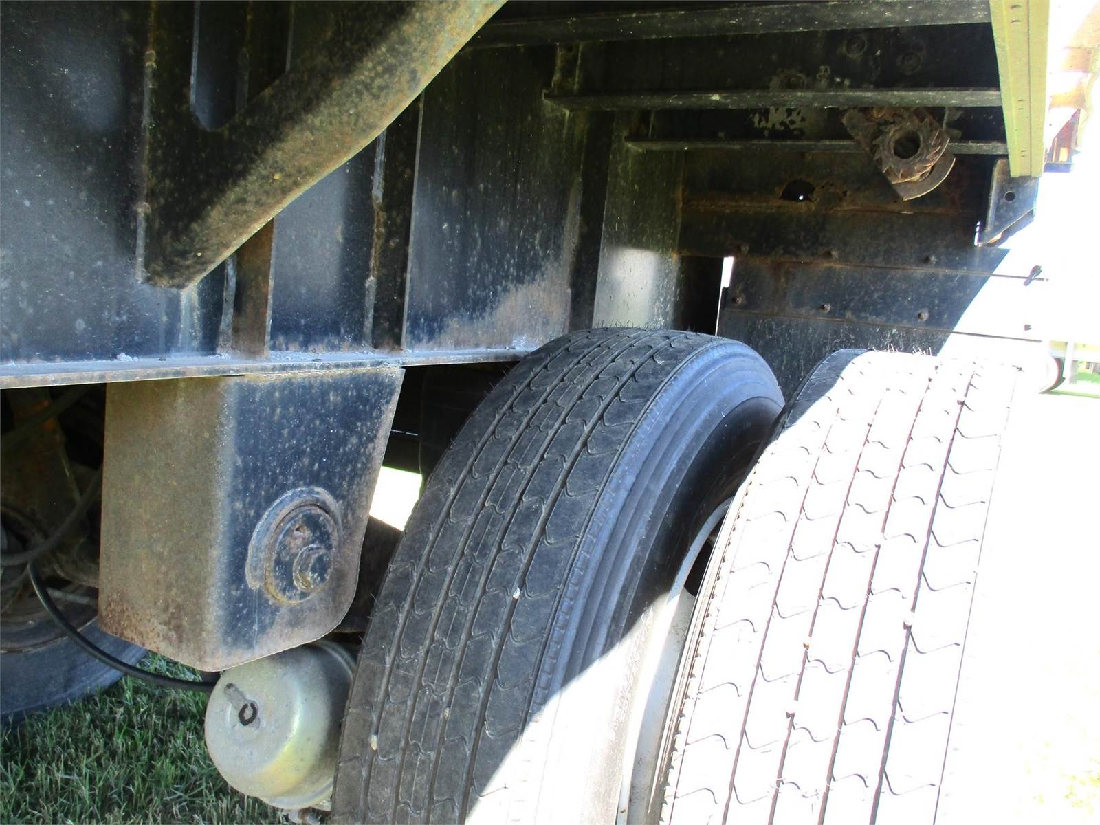 1997 Transcraft 48X96 SPREAD AXLE COMBO FLATBED - HandshakeFleet