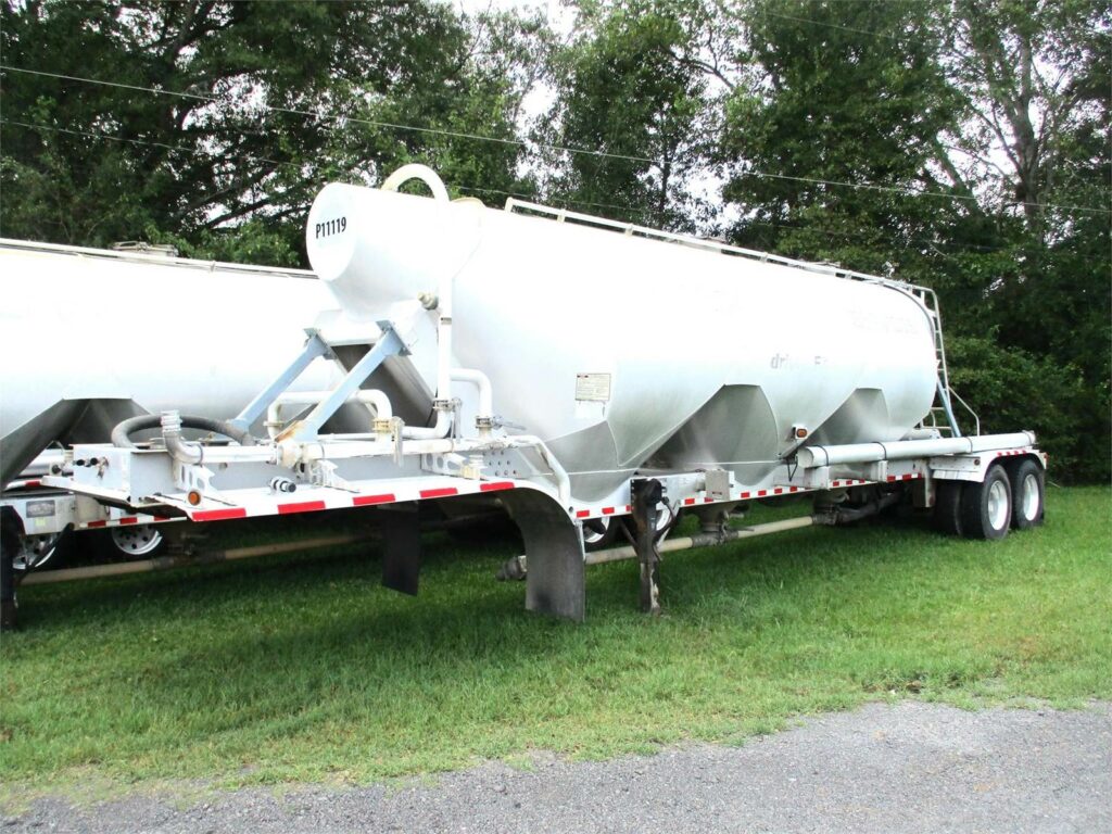 2011 Vantage ALUMINUM 1000 CUBIC FT PNEUMATIC TANKER - HandshakeFleet