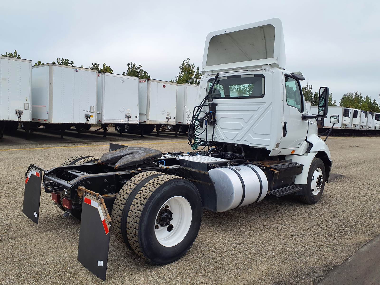 2019 International RH613 DAYCAB S/A Single Axle Day Cab Truck - A26'17 ...