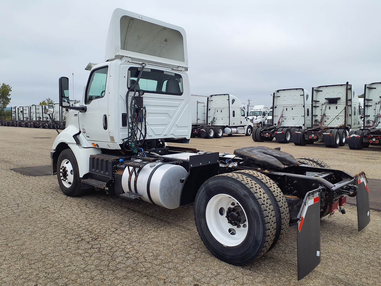2019 International RH613 DAYCAB S/A Single Axle Day Cab Truck - A26'17 ...