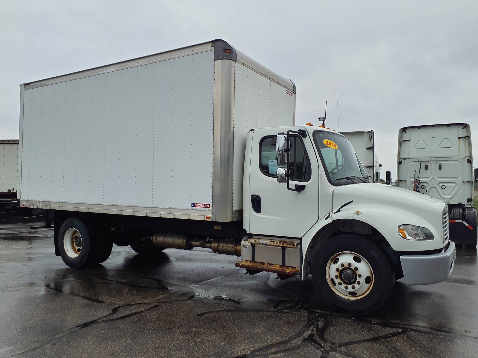 2014 Freightliner M2 106 18 ft Box Truck - 200HP, 6 Speed Manual, Roll ...