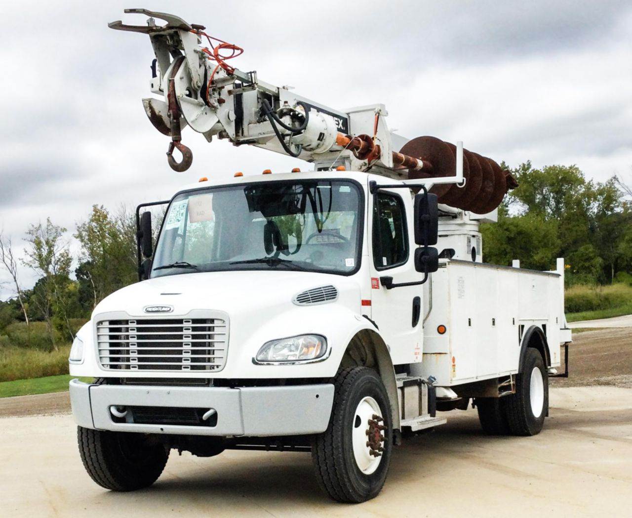 2017 Freightliner M2 106 Digger Derrick Truck - Cummins, 250HP ...