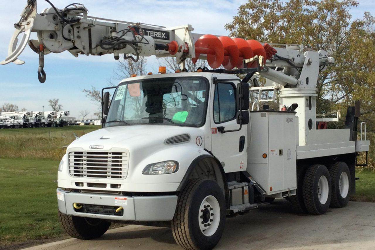 2016 Freightliner M2 106 Digger Derrick Truck - Cummins, 300HP ...