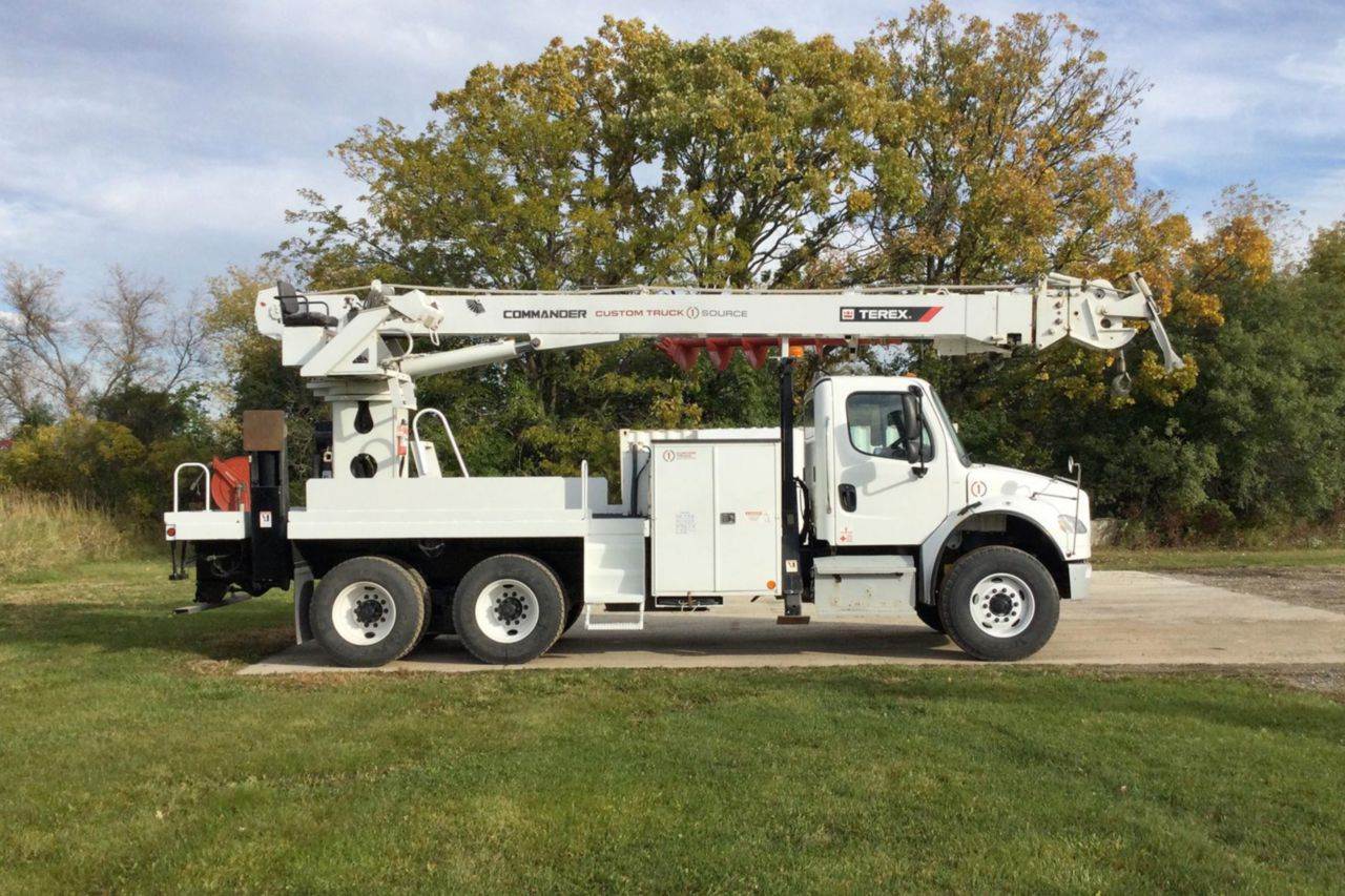 2016 Freightliner M2 106 Digger Derrick Truck - Cummins, 300HP ...
