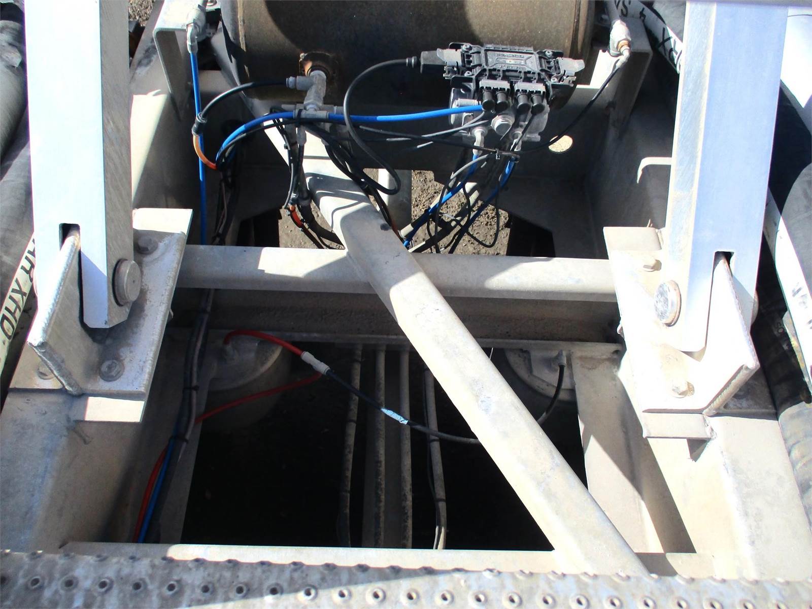 2020 Southern Welding ALUMINUM 1000 CUBIC FT PNEUMATIC TANKER ...