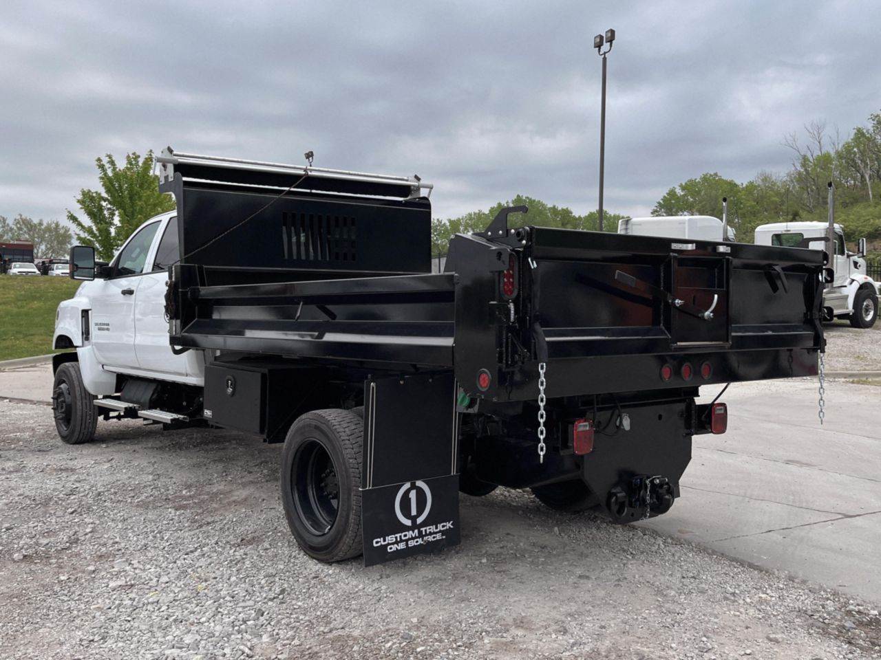 2024 Chevrolet 6500 Dump Truck - Duramax 350HP - HandshakeFleet