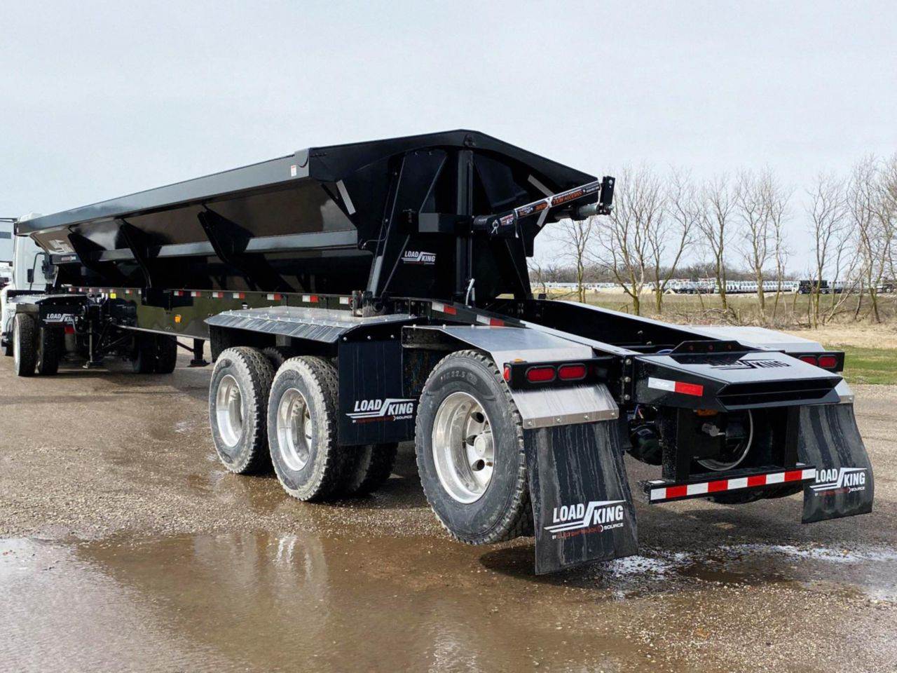 2023 Load King SD3528-3ST Side Dump Trailer - HandshakeFleet