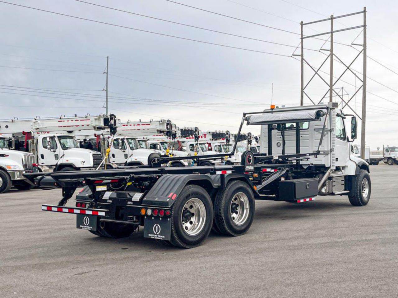 2024 Volvo VHD64 Roll Off Truck - D13 D, 455HP - HandshakeFleet