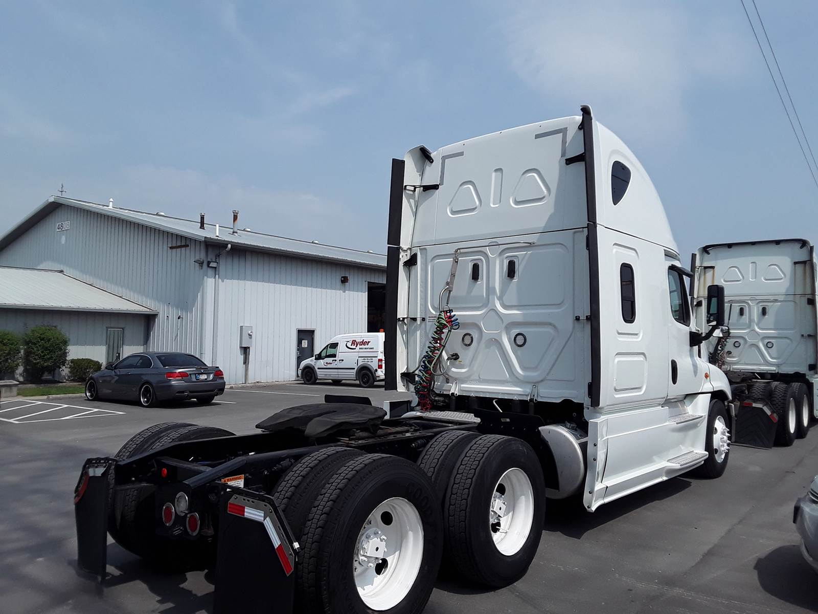 2018 Freightliner Cascadia 125 Sleeper Semi Truck - 72" Condo Sleeper ...