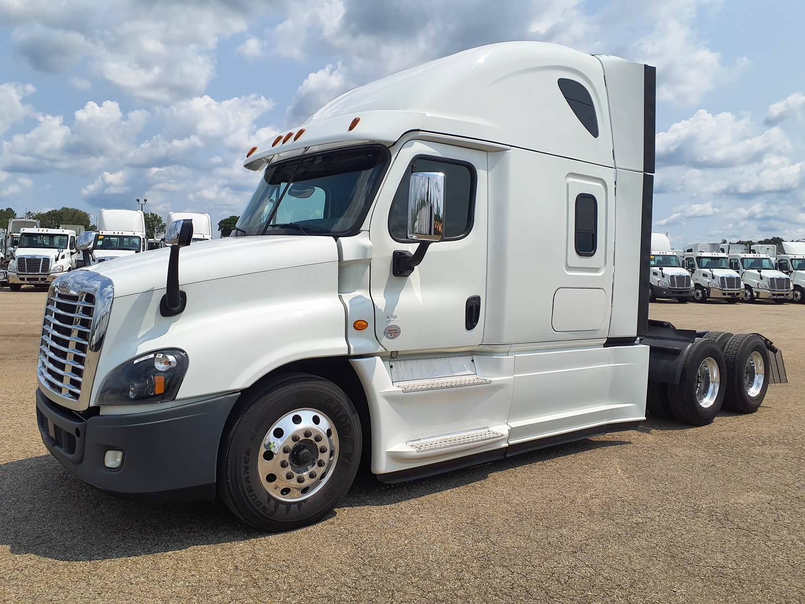 2019 Freightliner Cascadia 125 Sleeper Semi Truck - 72" Condo Sleeper ...