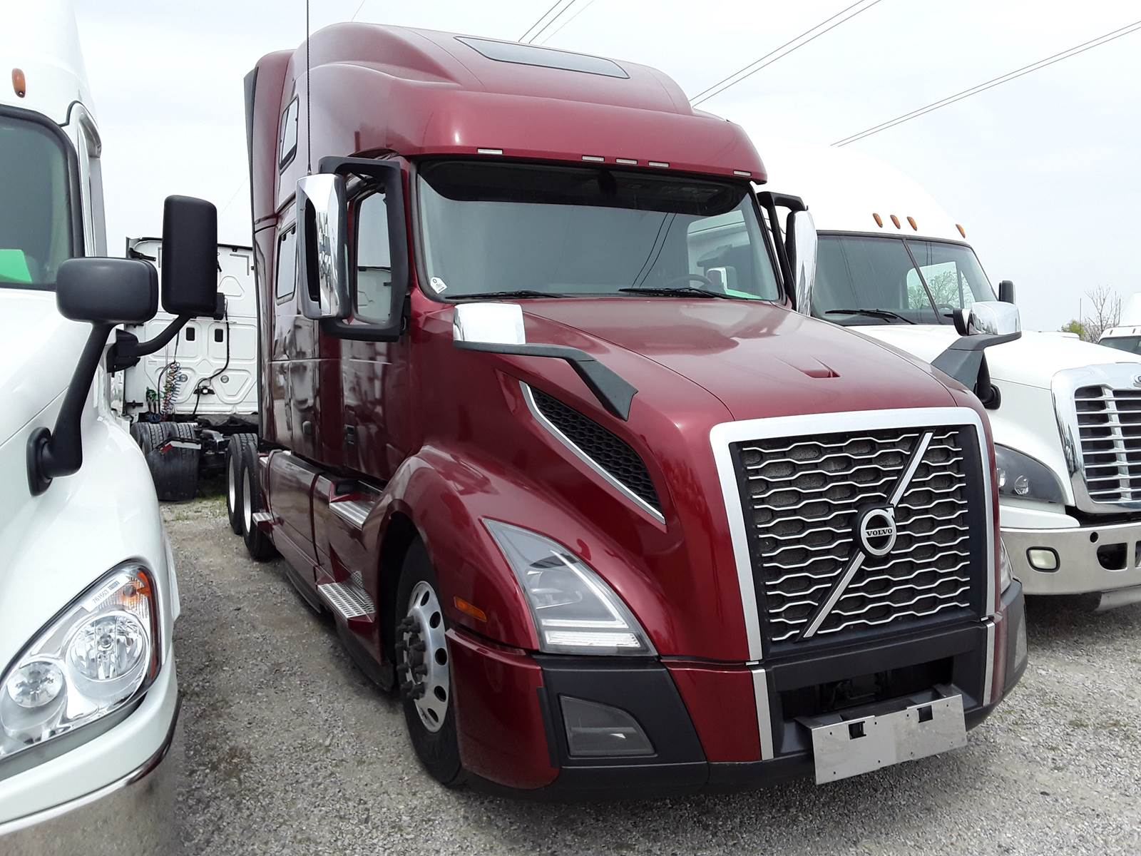 2018 Volvo VNL64T Sleeper Semi Truck - 48" None, 425HP, 12 - HandshakeFleet