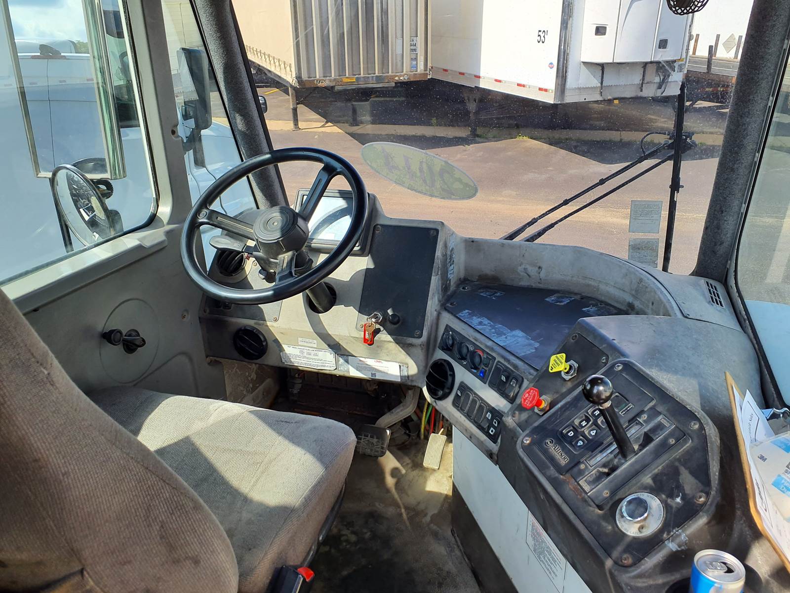 2016 Ottawa C30 Yard Spotter Truck - 200HP, 6 - HandshakeFleet