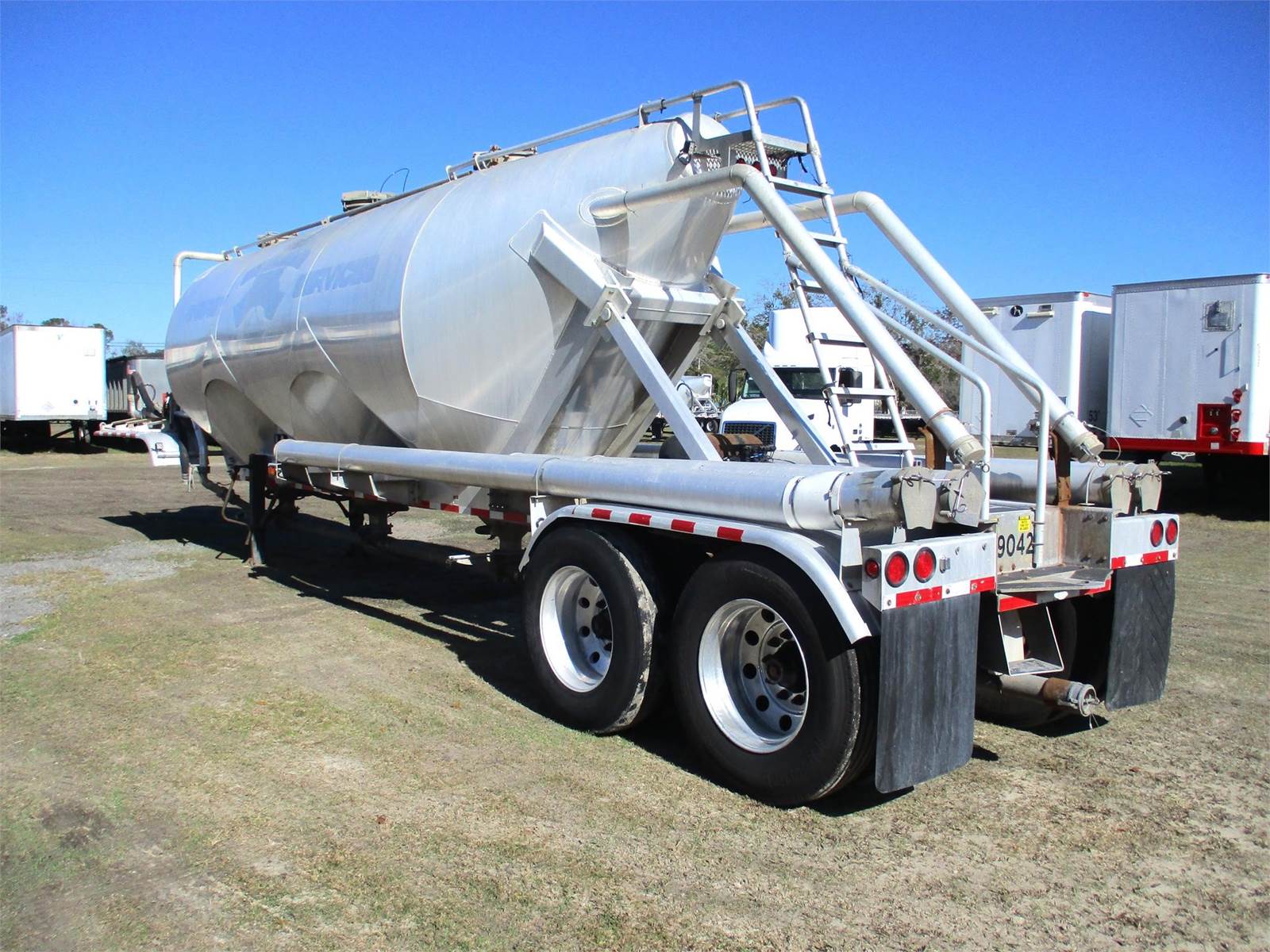 2019 Southern Welding ALUMINUM 1000 CUBIC FT PNEUMATIC TANKER ...