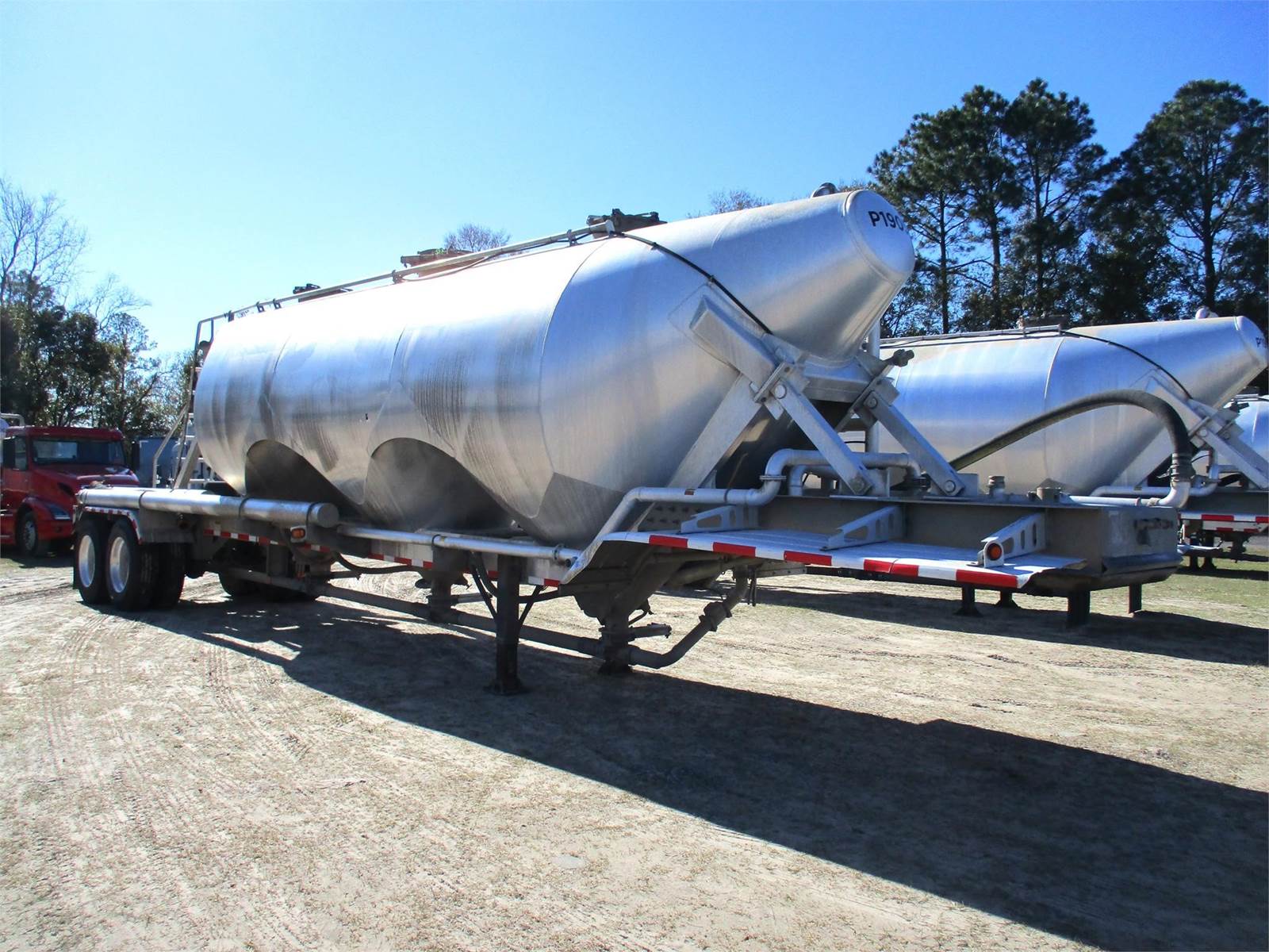 2019 Southern Welding ALUMINUM 1000 CUBIC FT PNEUMATIC TANKER ...