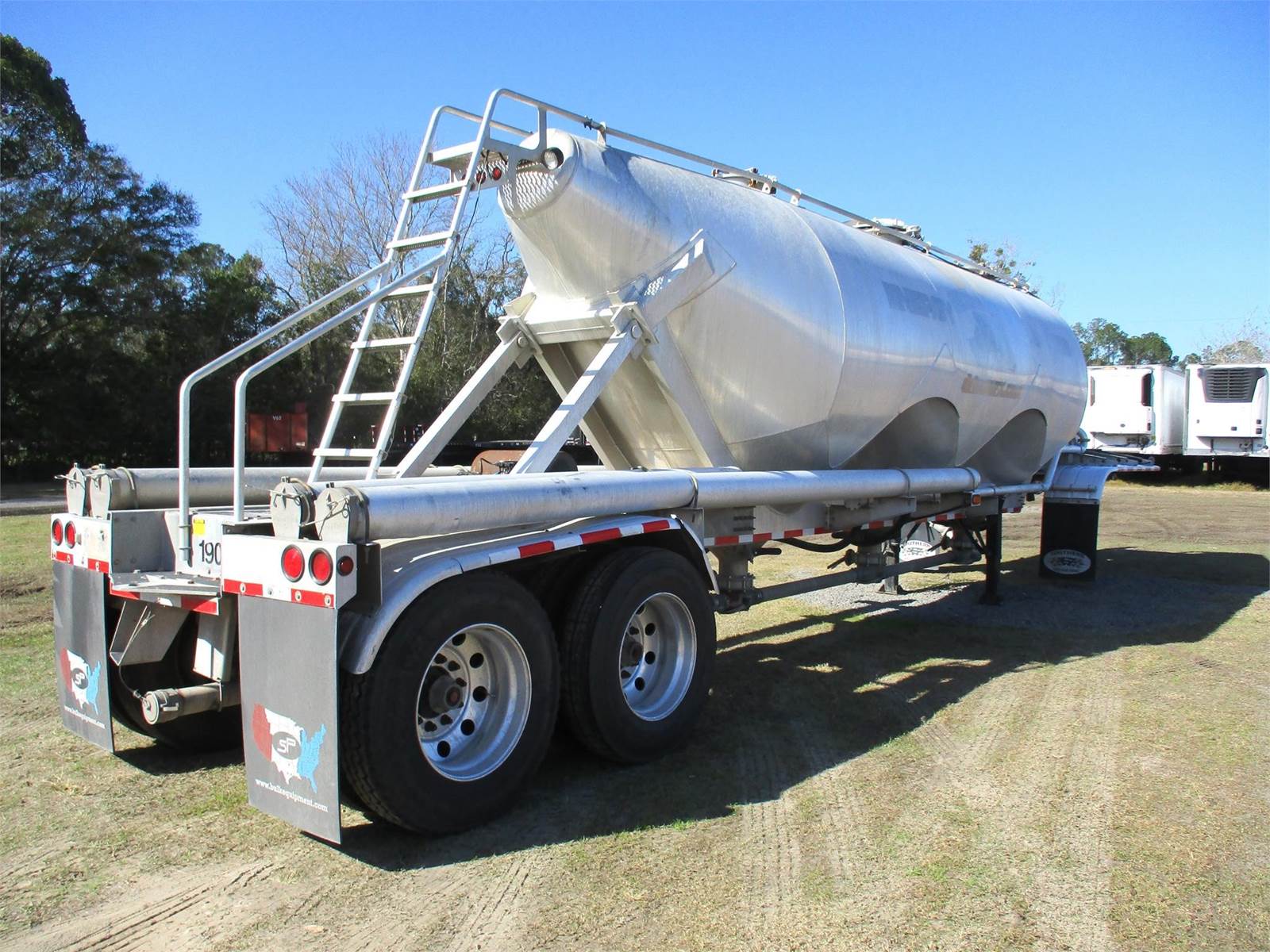 2019 Southern Welding ALUMINUM 1000 CUBIC FT PNEUMATIC TANKER ...