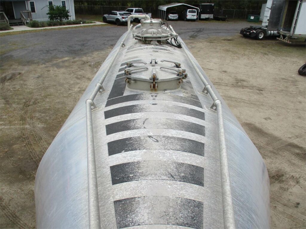 2020 Southern Welding ALUMINUM 1000 CUBIC FT PNEUMATIC TANKER ...