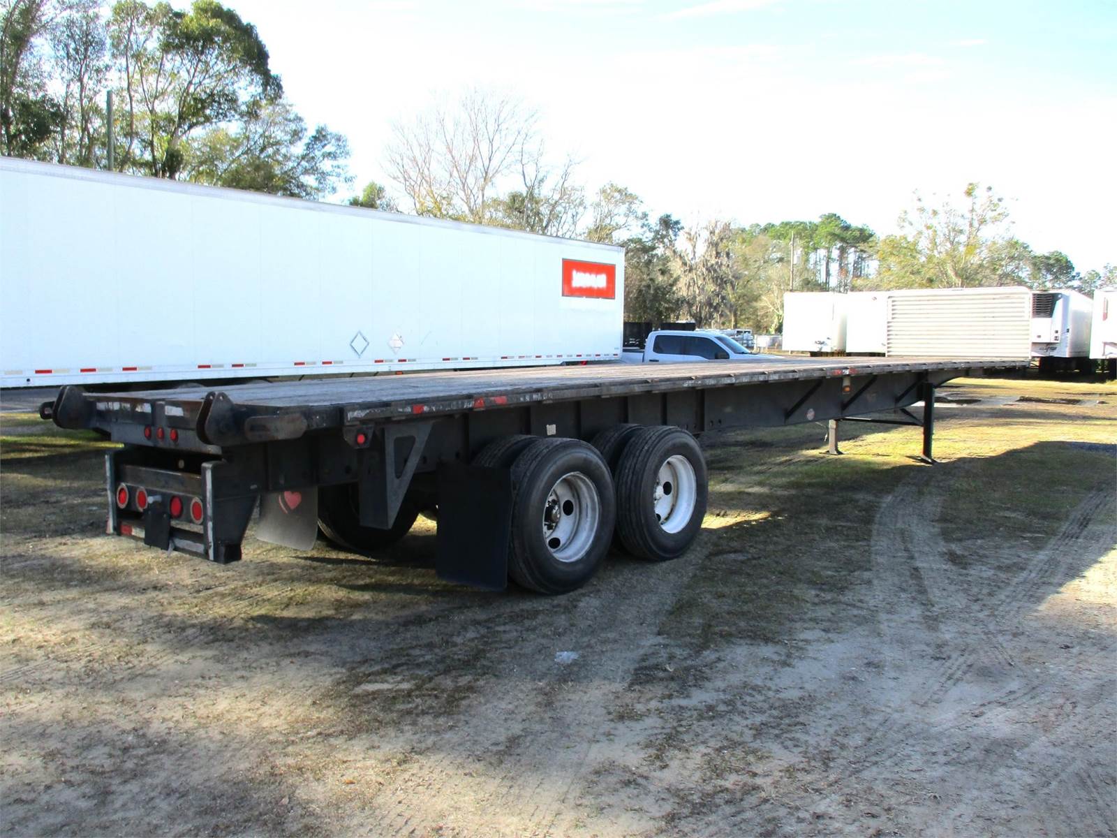 2008 UTILITY 48X102 MOFFETT KIT CLOSED SLIDING TANDEM - HandshakeFleet