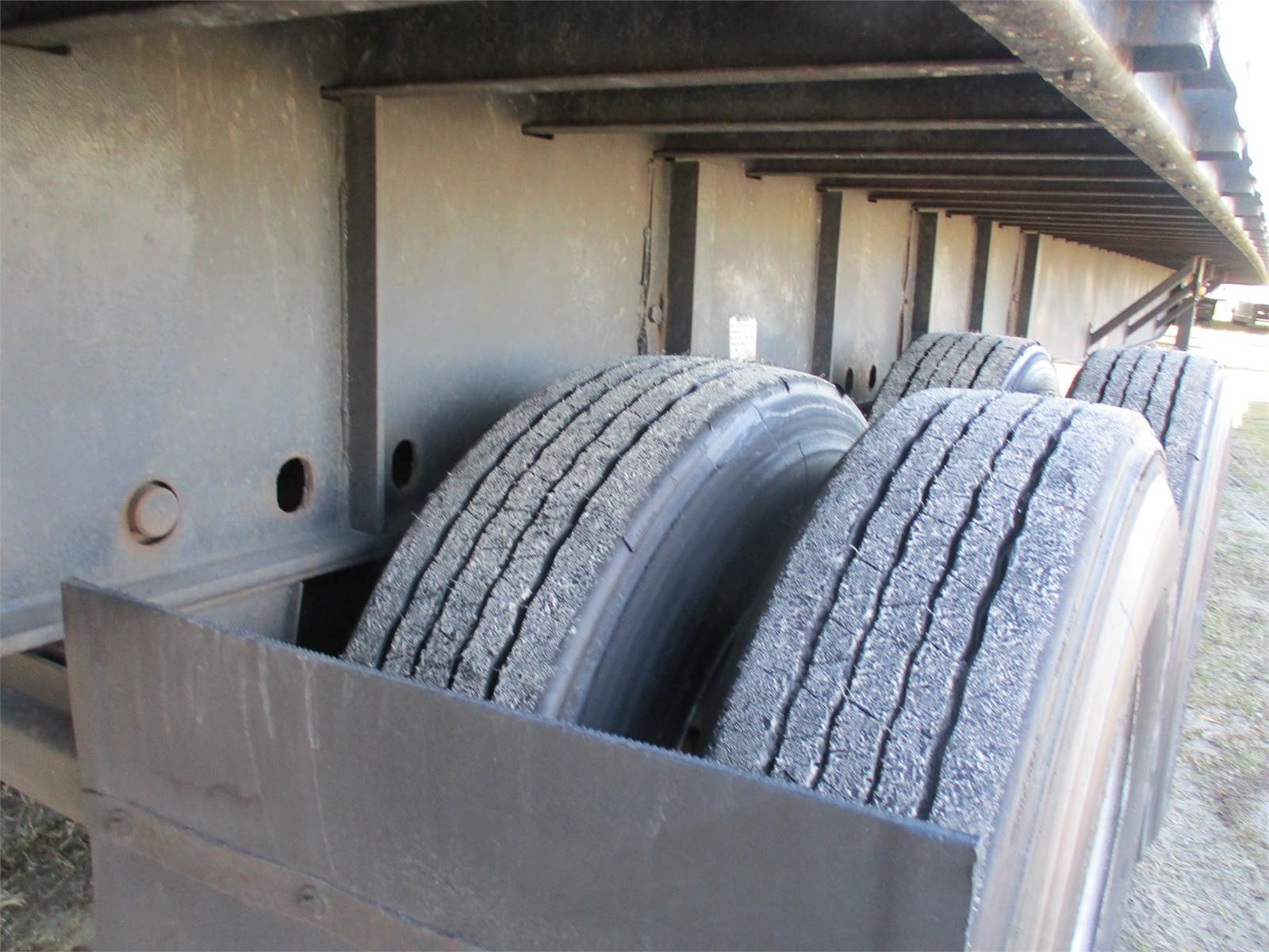 2008 UTILITY 48X102 MOFFETT KIT CLOSED SLIDING TANDEM - HandshakeFleet