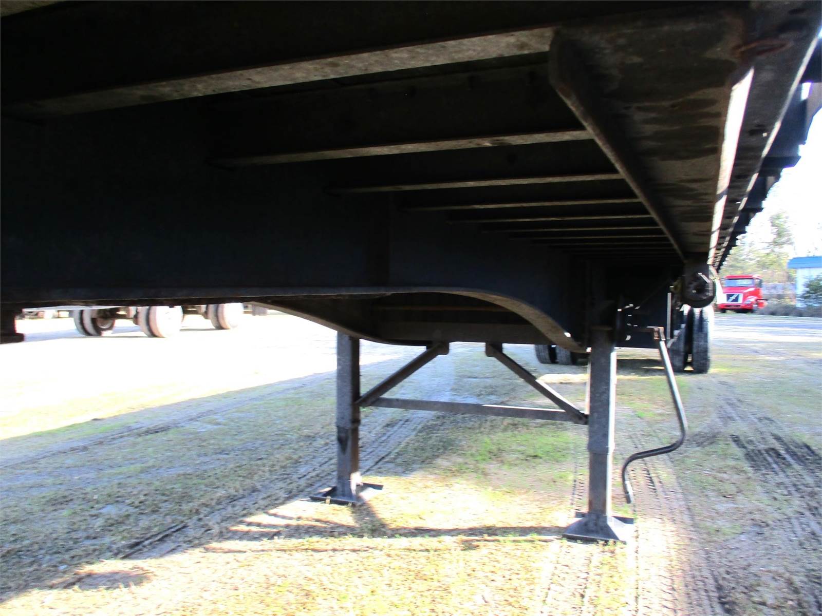 2008 UTILITY 48X102 MOFFETT KIT CLOSED SLIDING TANDEM - HandshakeFleet