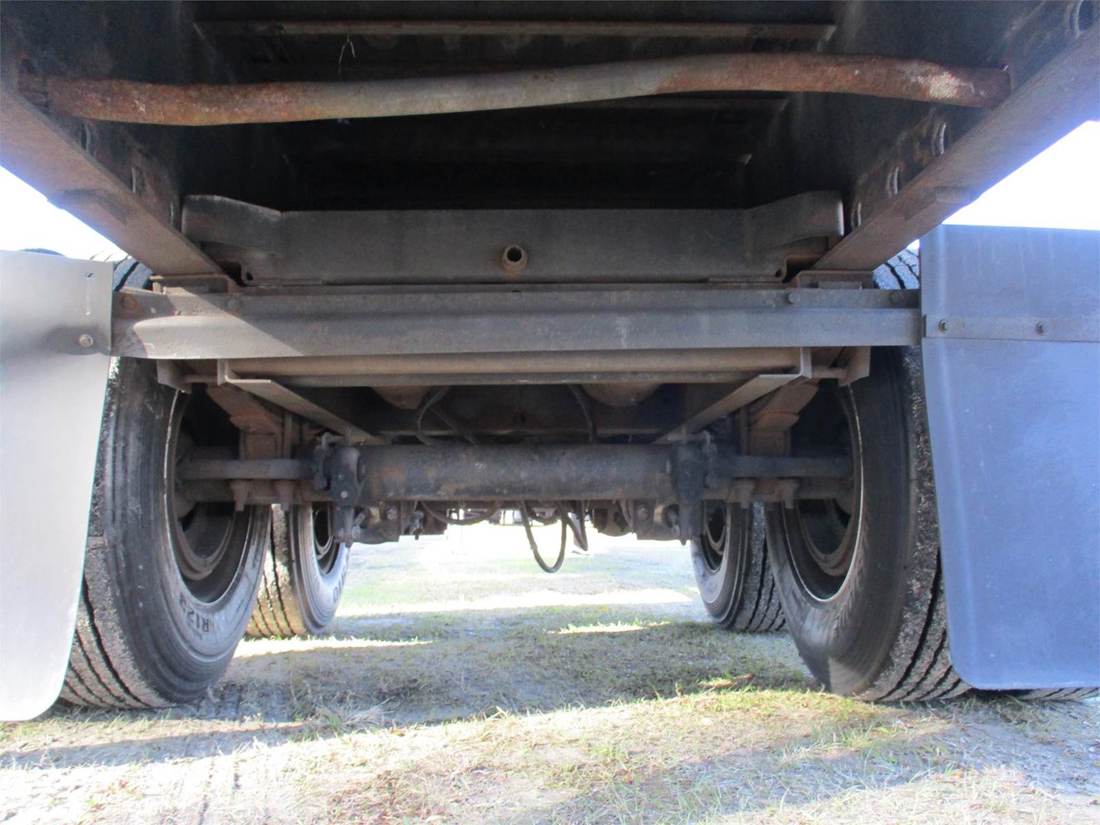 2008 UTILITY 48X102 MOFFETT KIT CLOSED SLIDING TANDEM - HandshakeFleet