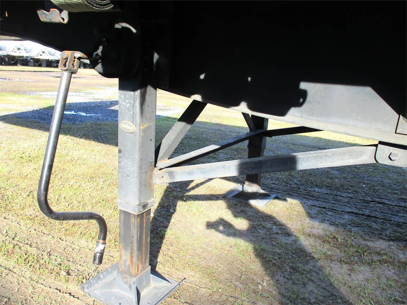 2008 UTILITY 48X102 MOFFETT KIT CLOSED SLIDING TANDEM - HandshakeFleet