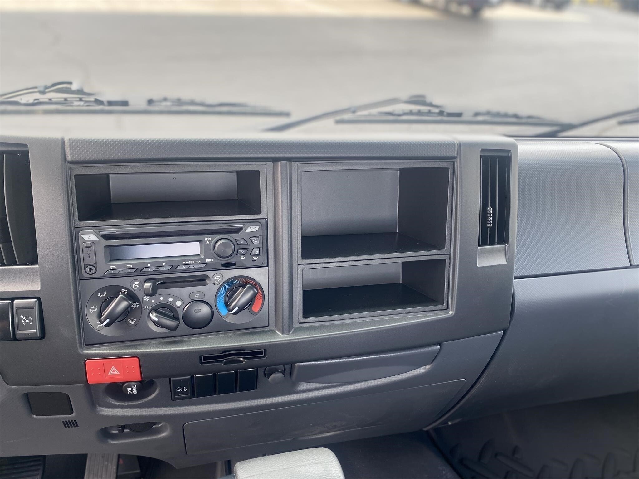 2025 Isuzu FTR - HandshakeFleet