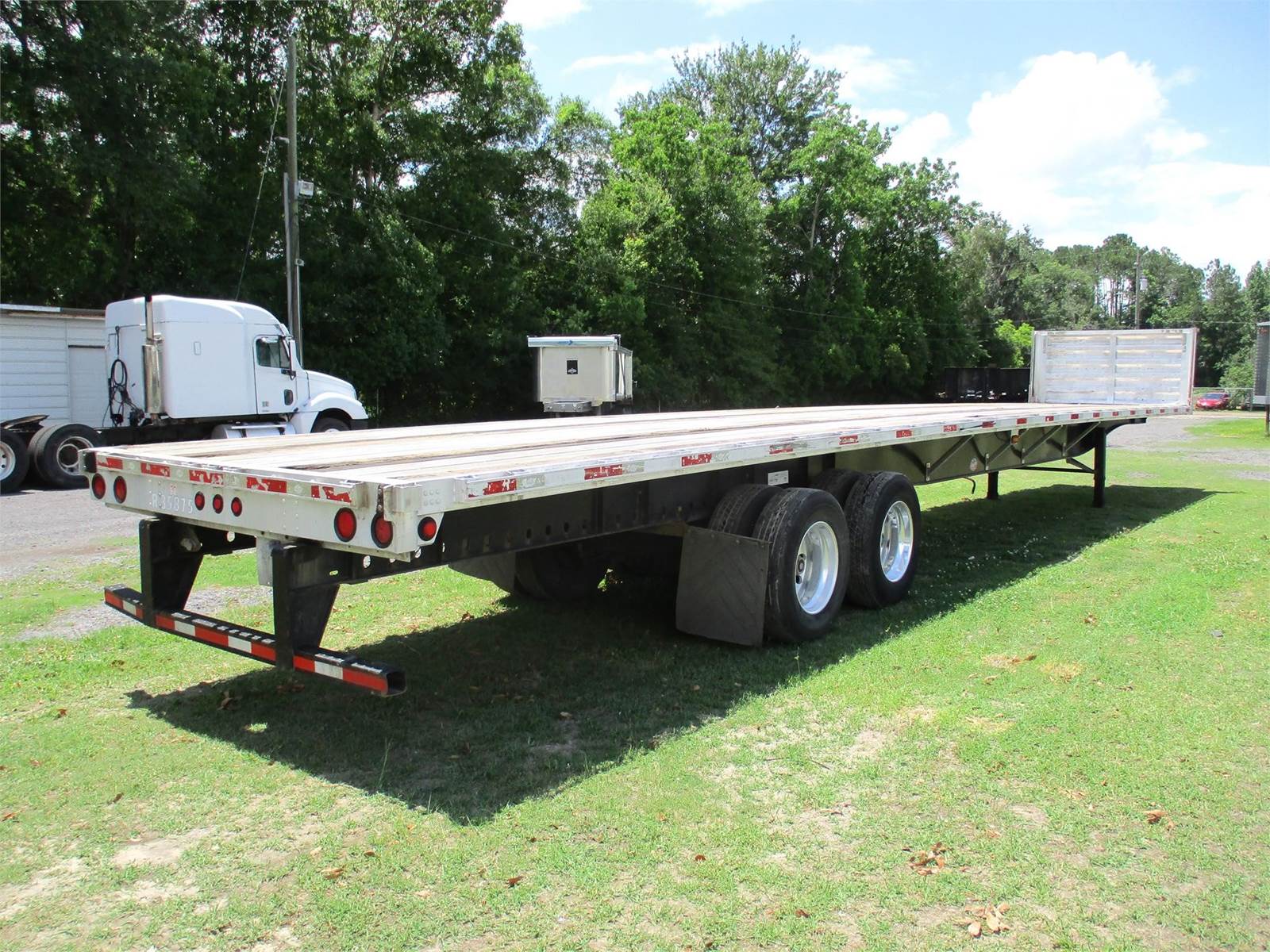 2013 UTILITY 53X102 CLOSED SLIDING TANDEM AIR RIDE - HandshakeFleet