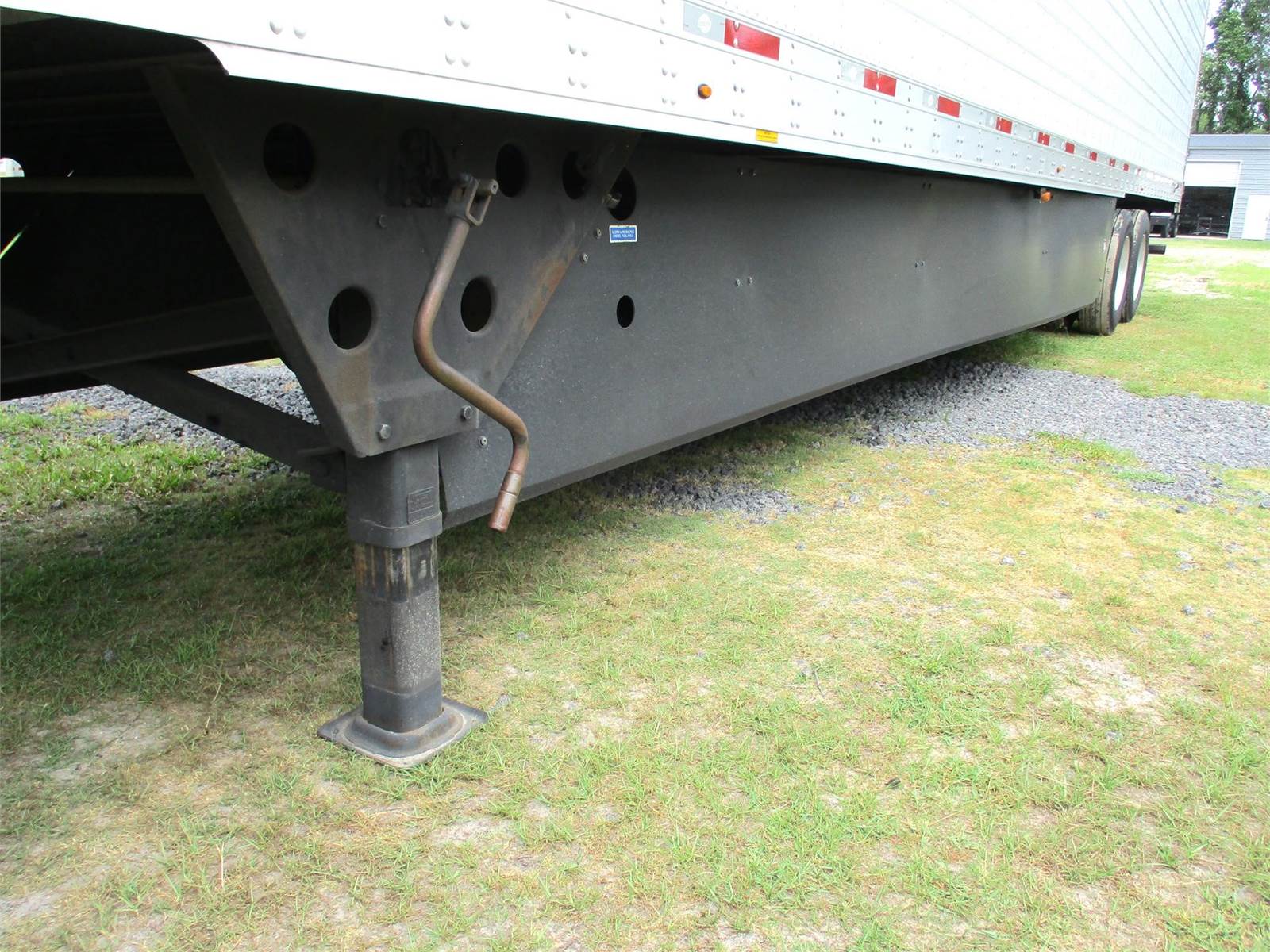 2022 UTILITY 53 FT CARRIER WITH 9117 HOURS AIR RIDE SWING DOOR ...