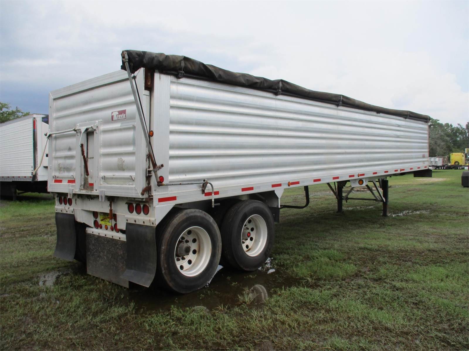 2017 Travis 39X102X60 FRAMELESS END DUMP WITH LINER - HandshakeFleet