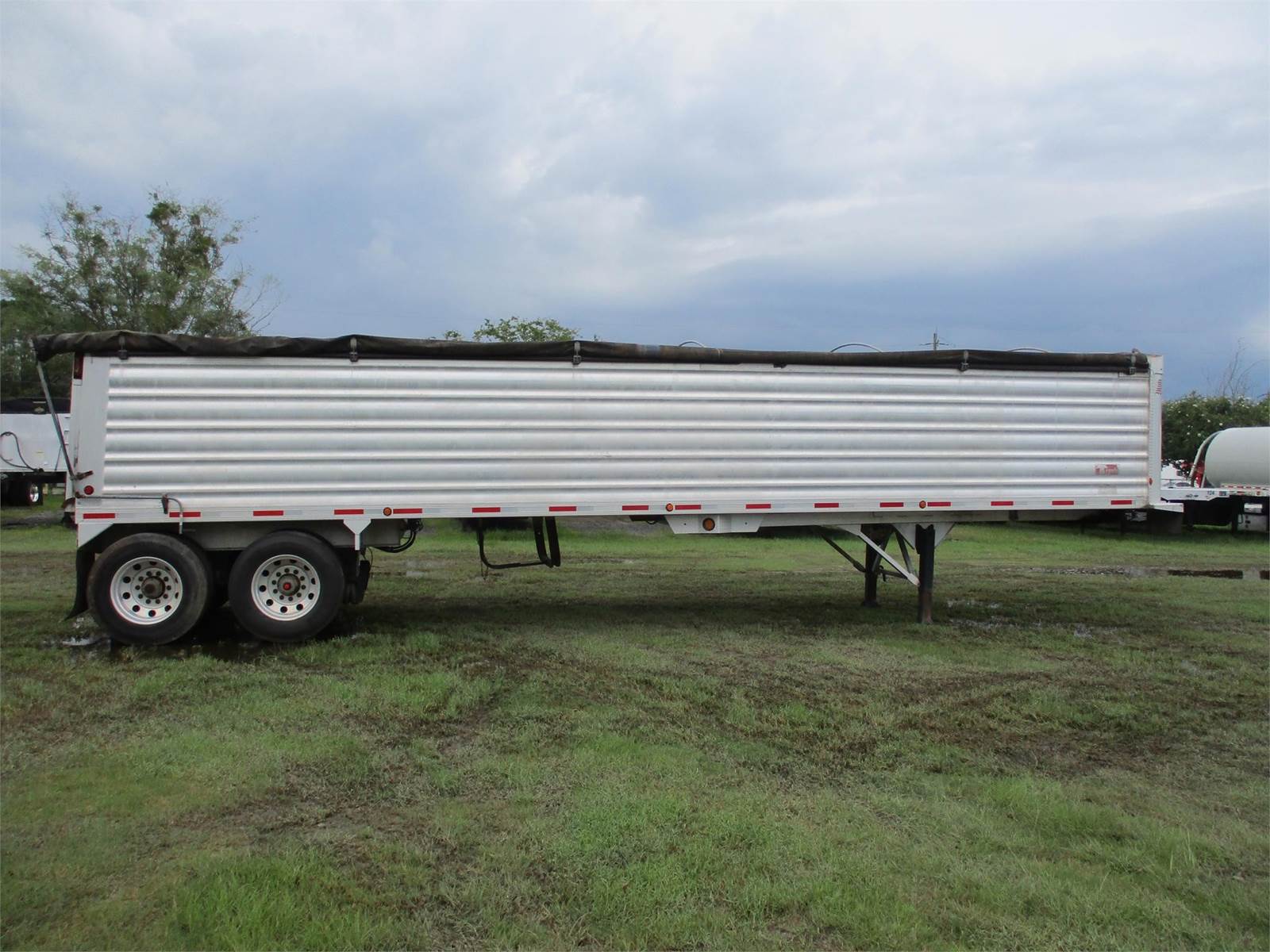 2017 Travis 39X102X60 FRAMELESS END DUMP WITH LINER - HandshakeFleet