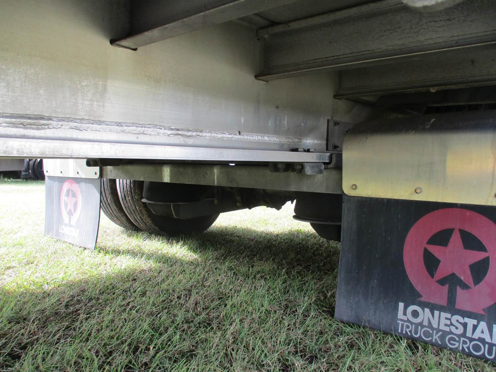 2023 Benson 53 FT HD RAMP KIT, 17.5 RIMS WITH REAR SLIDING AXL - HandshakeFleet