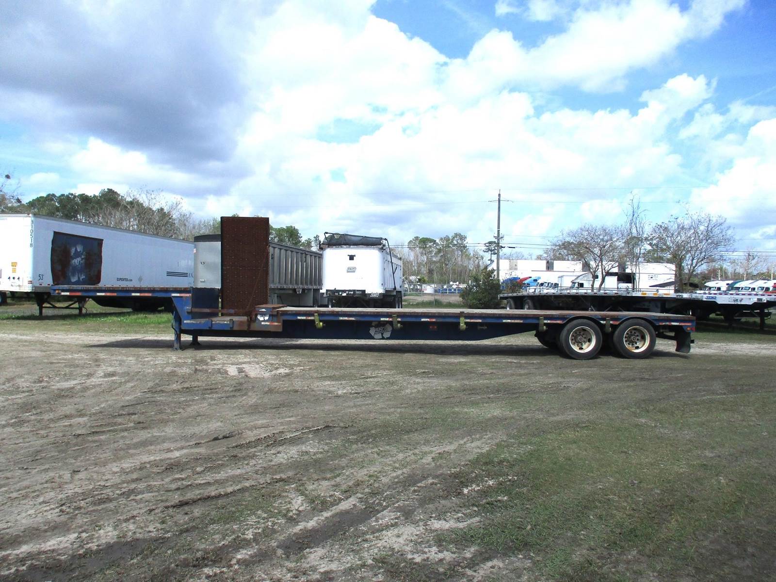 1995 Fontaine DROP DECK WITH FORK LIFT RAMP - HandshakeFleet