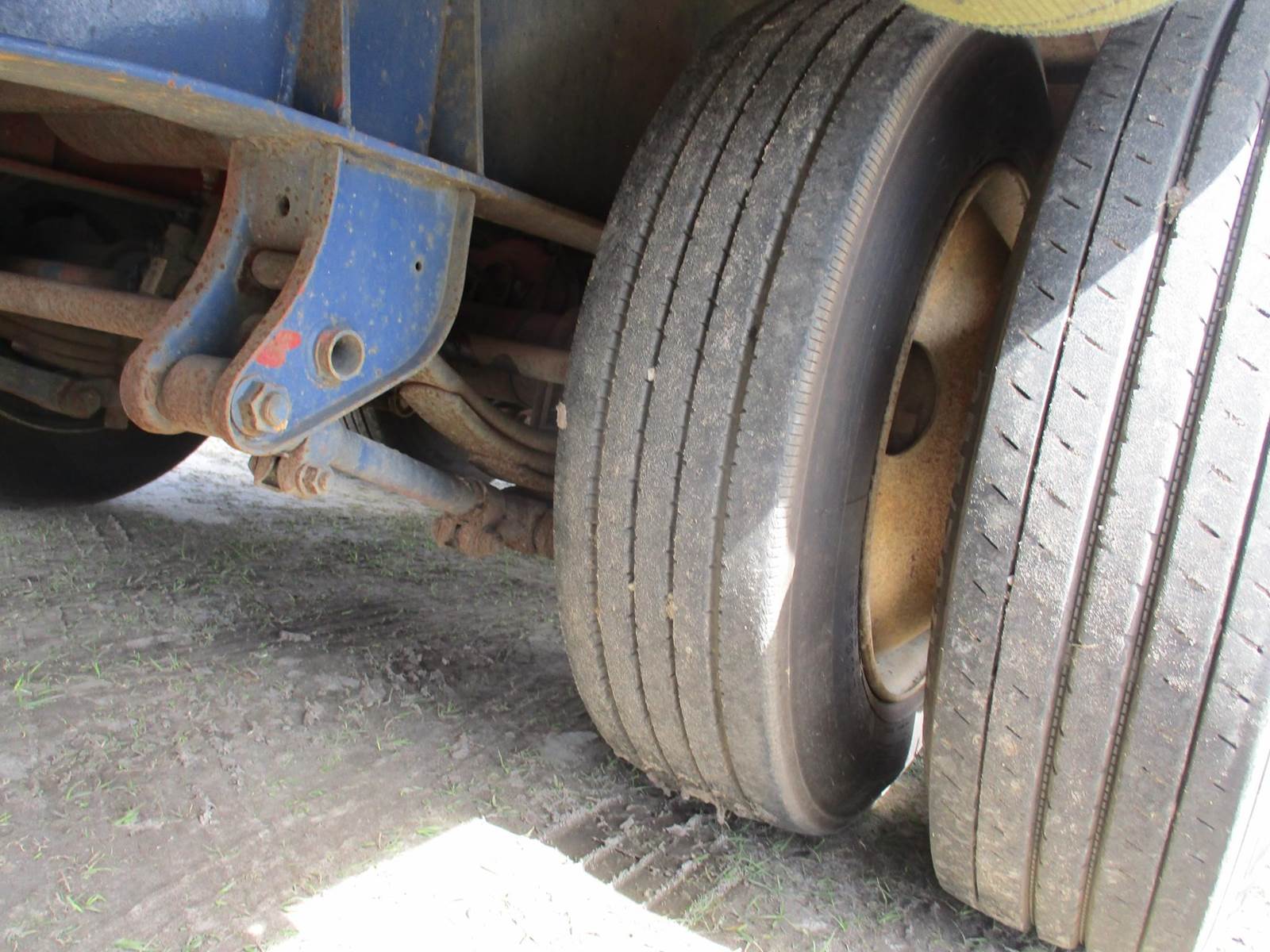 1995 Fontaine DROP DECK WITH FORK LIFT RAMP - HandshakeFleet