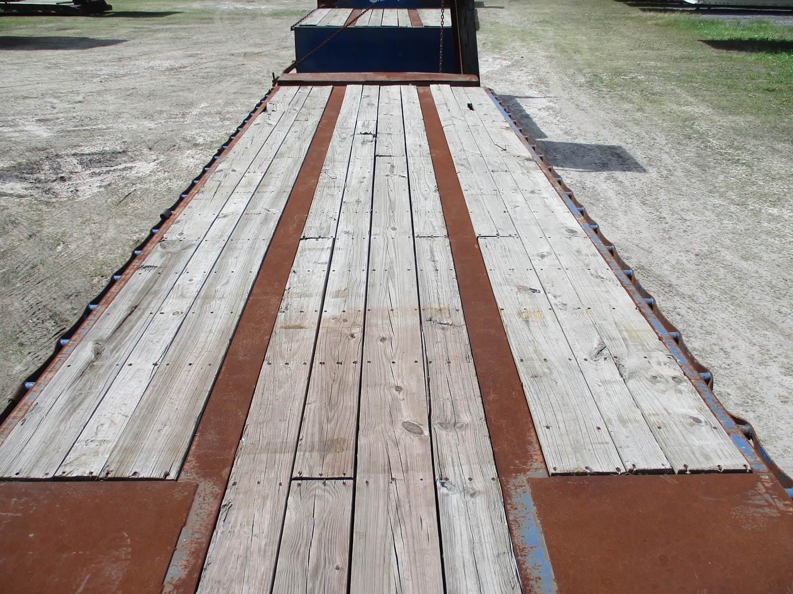 1995 Fontaine DROP DECK WITH FORK LIFT RAMP - HandshakeFleet