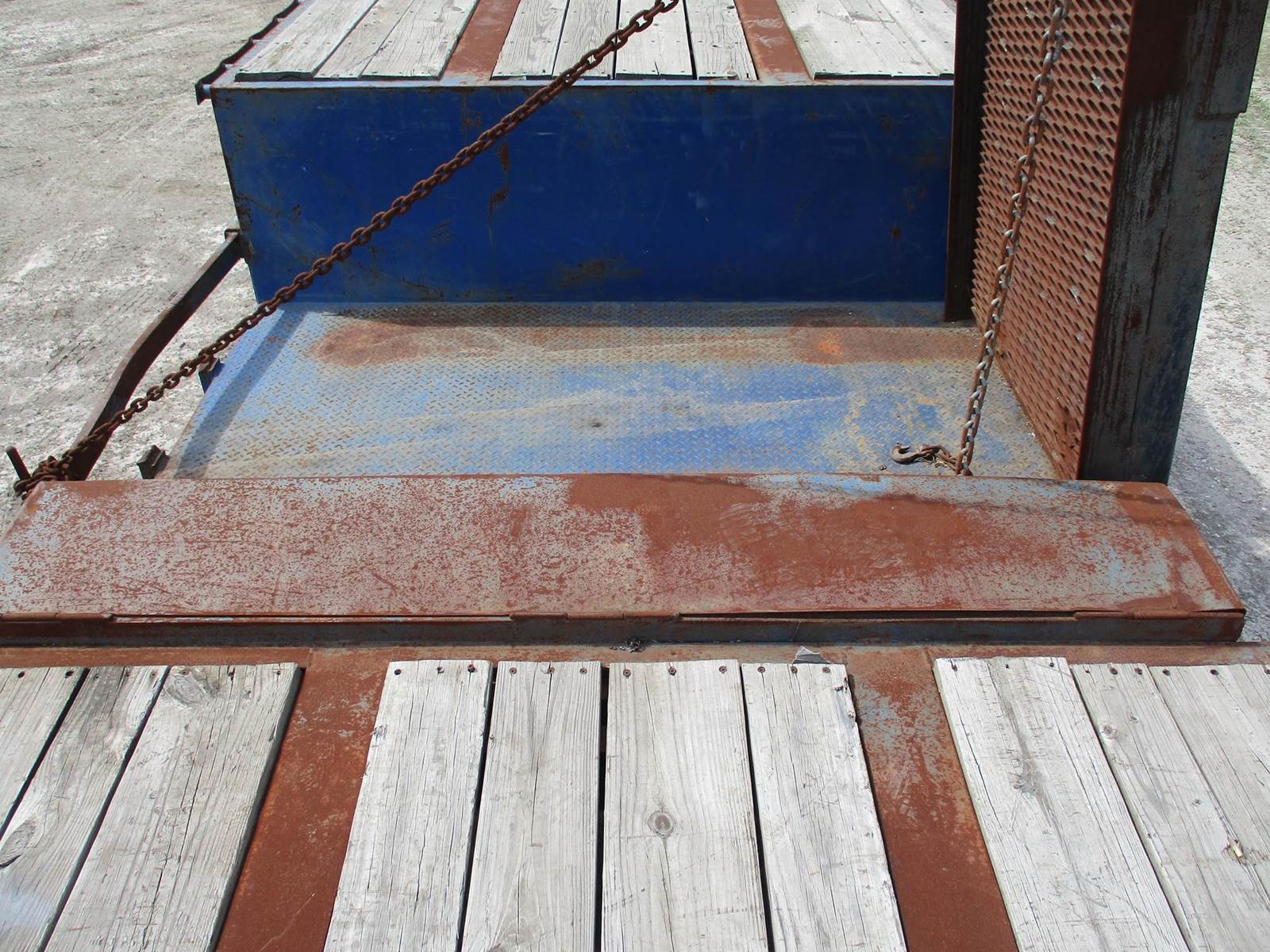 1995 Fontaine DROP DECK WITH FORK LIFT RAMP - HandshakeFleet